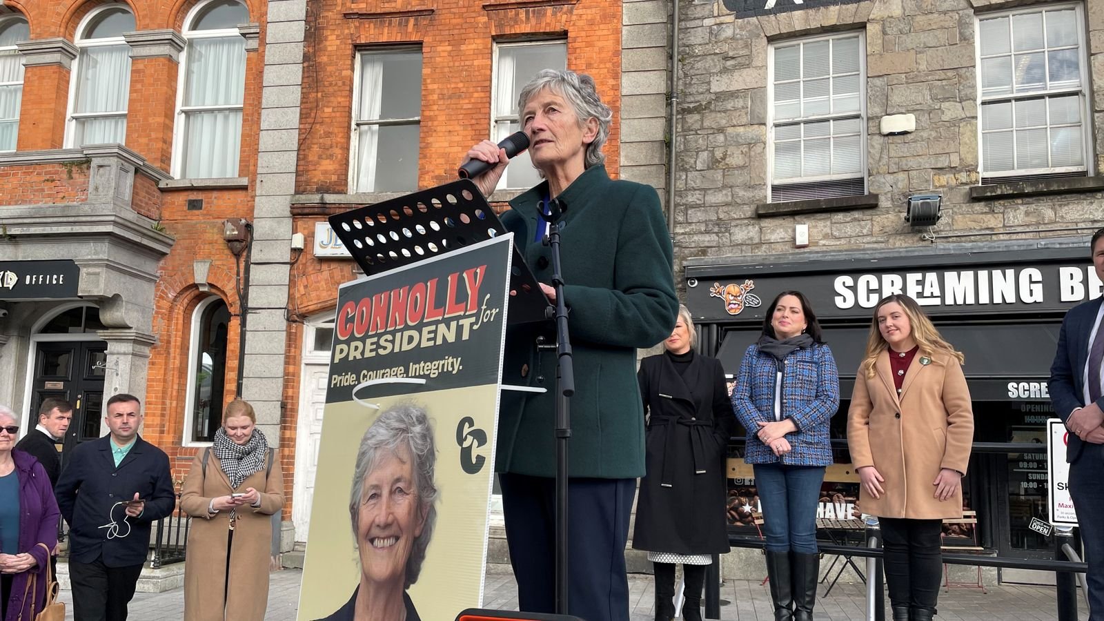 Catherine Connolly ma zostać kolejnym prezydentem Irlandii, jak ...